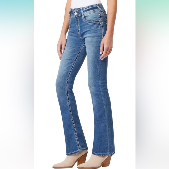 Wallflower | Jeans | Nwt Wallflower Flirty Curvy High Rise Flare Size 3 ...